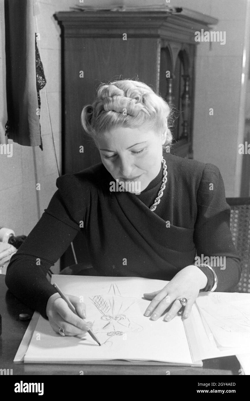 Mode skizze figur hi-res stock photography and images - Alamy