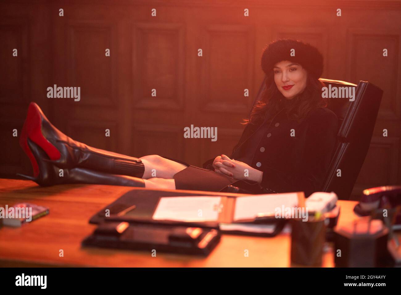 Gal gadot red notice hi-res stock photography and images - Alamy