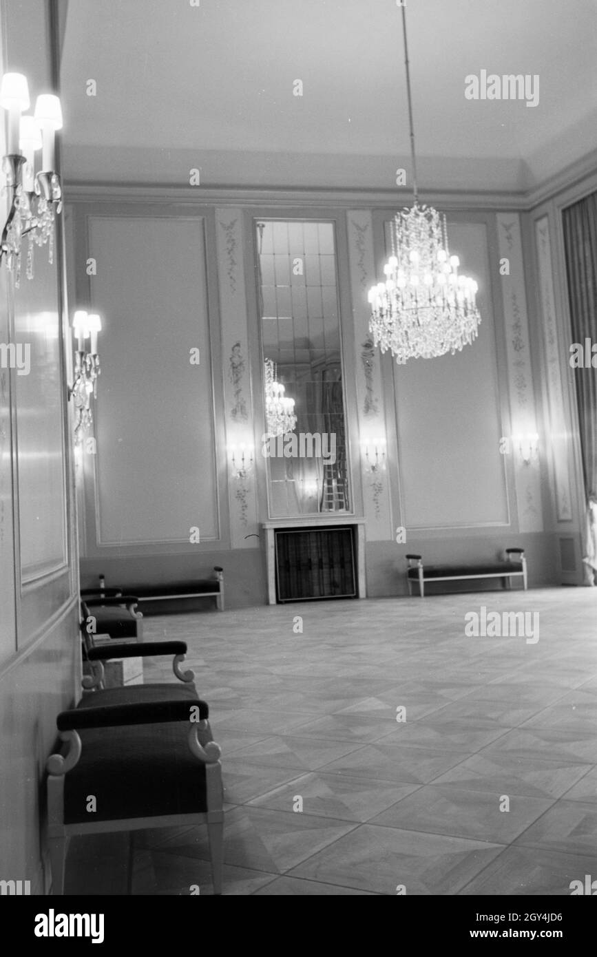 Die Innenräume des Schiller-Theaters, das durch den Architekten Paul ...