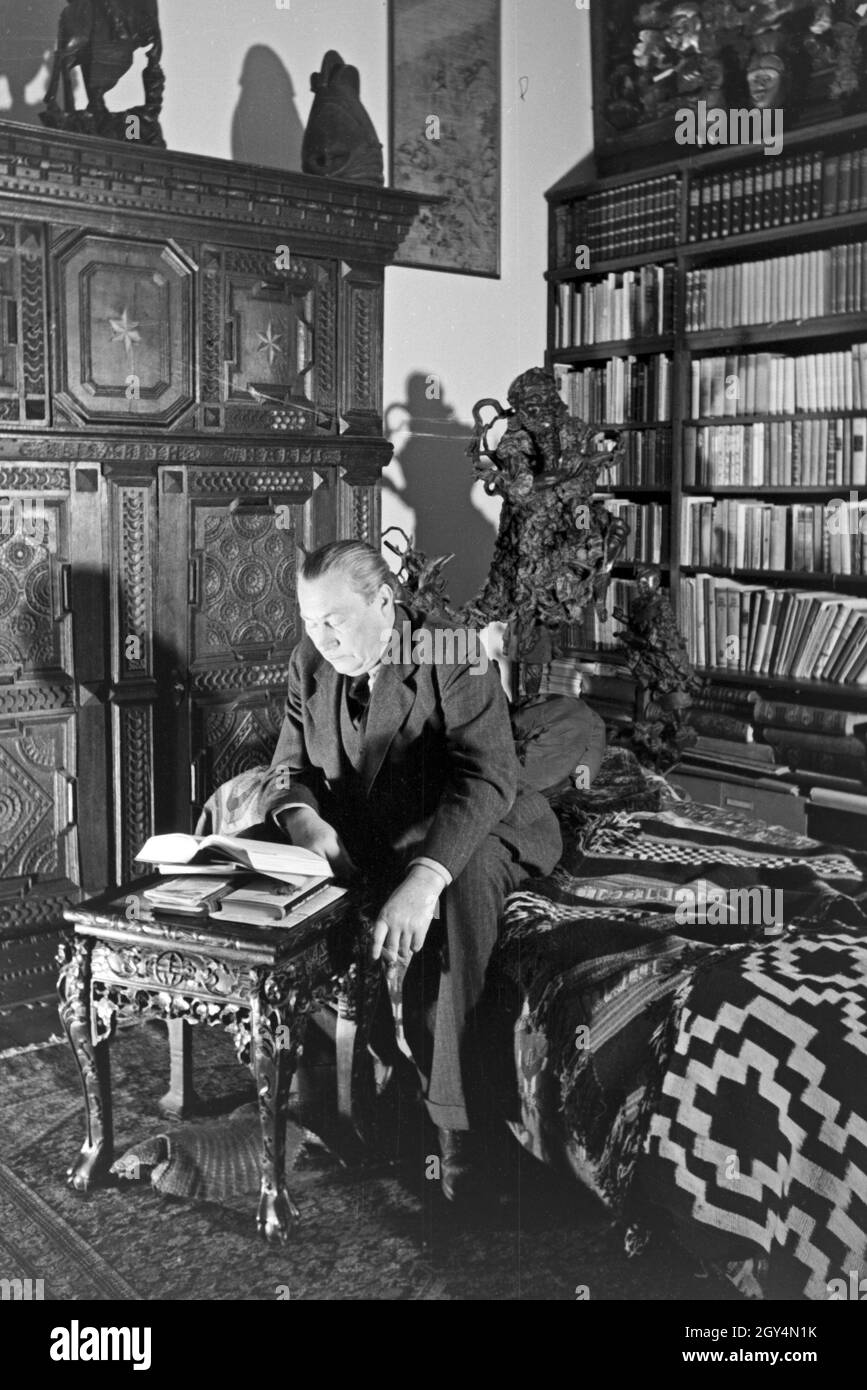 Paul wegener as golem in der golem the golem hi-res stock photography ...