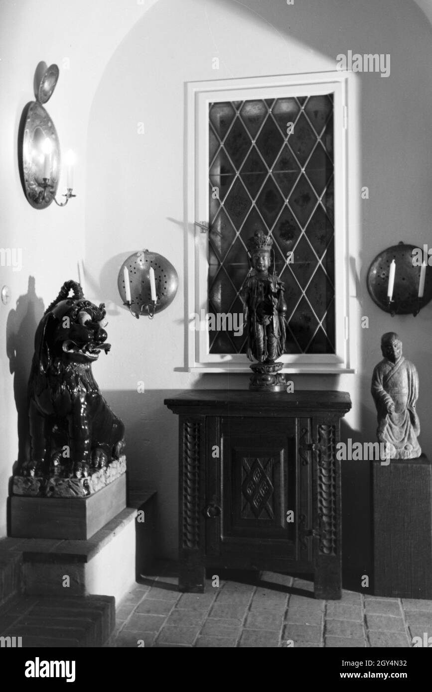 Buddhastatue im Eigenheim des deutschen Schauspielers Paul Wegener in ...