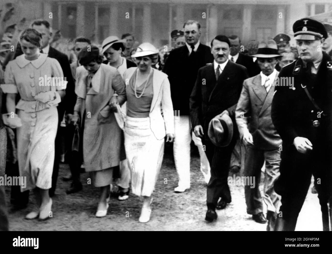 Goring by sea historical Black and White Stock Photos & Images - Alamy