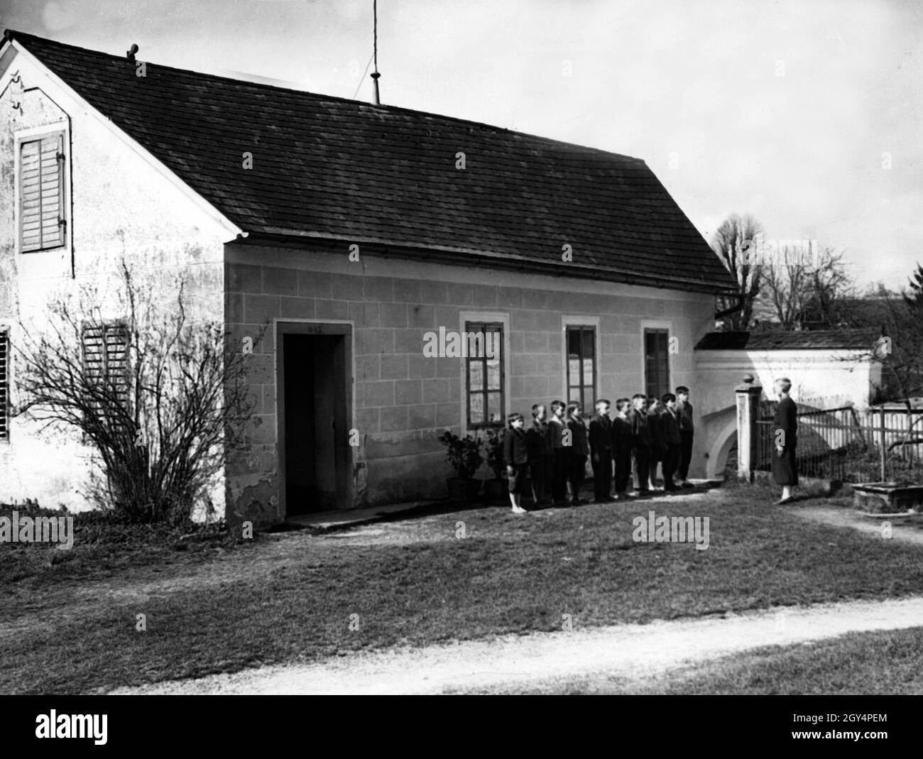 School class adolf hitler hi-res stock photography and images - Alamy