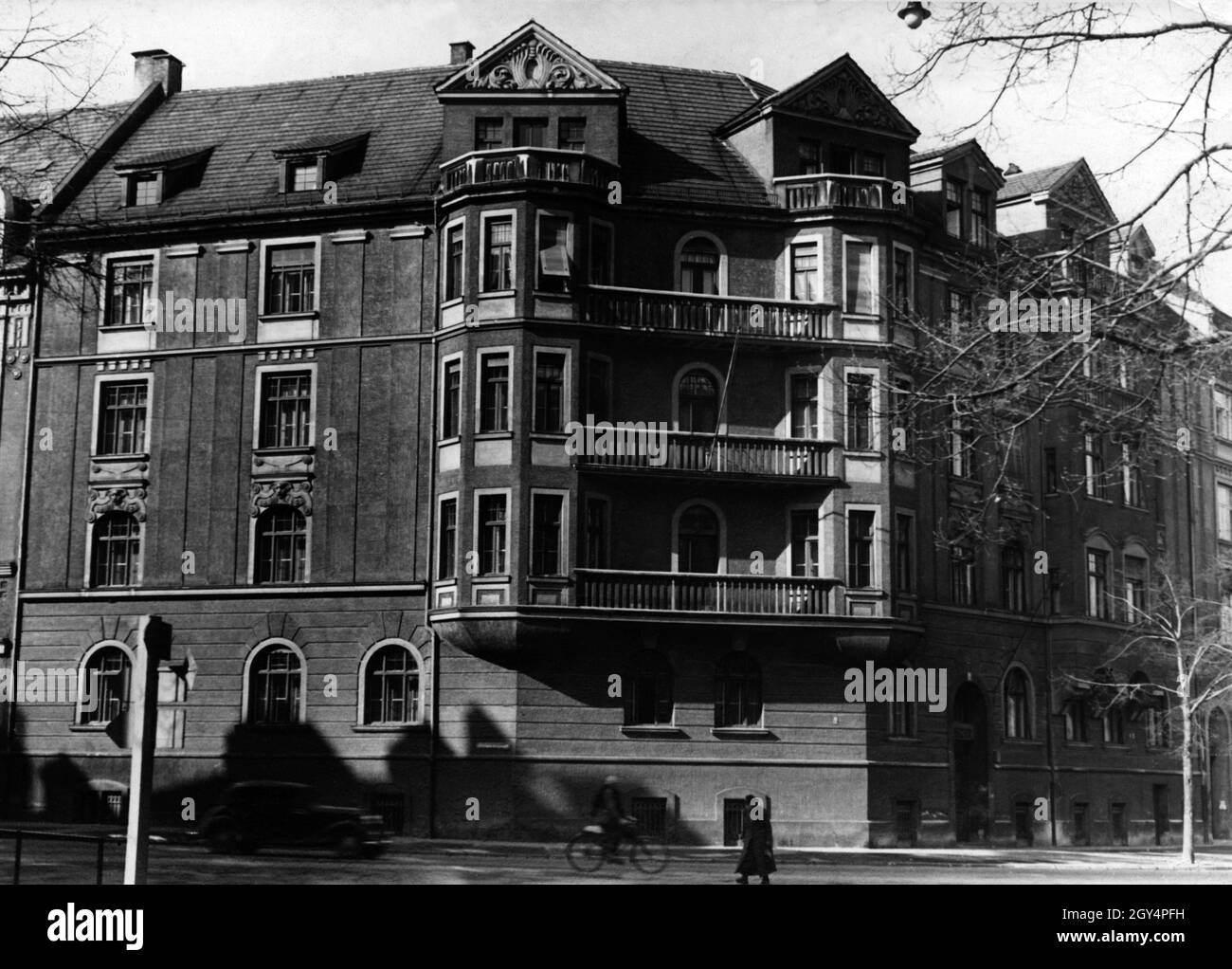 Adolf hitler's apartment hi-res stock photography and images - Alamy