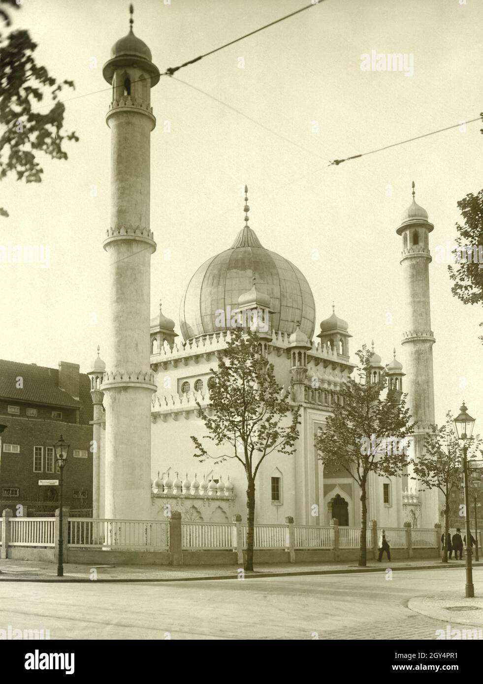 The photograph shows the first mosque in Berlin on Brienner Straße ...