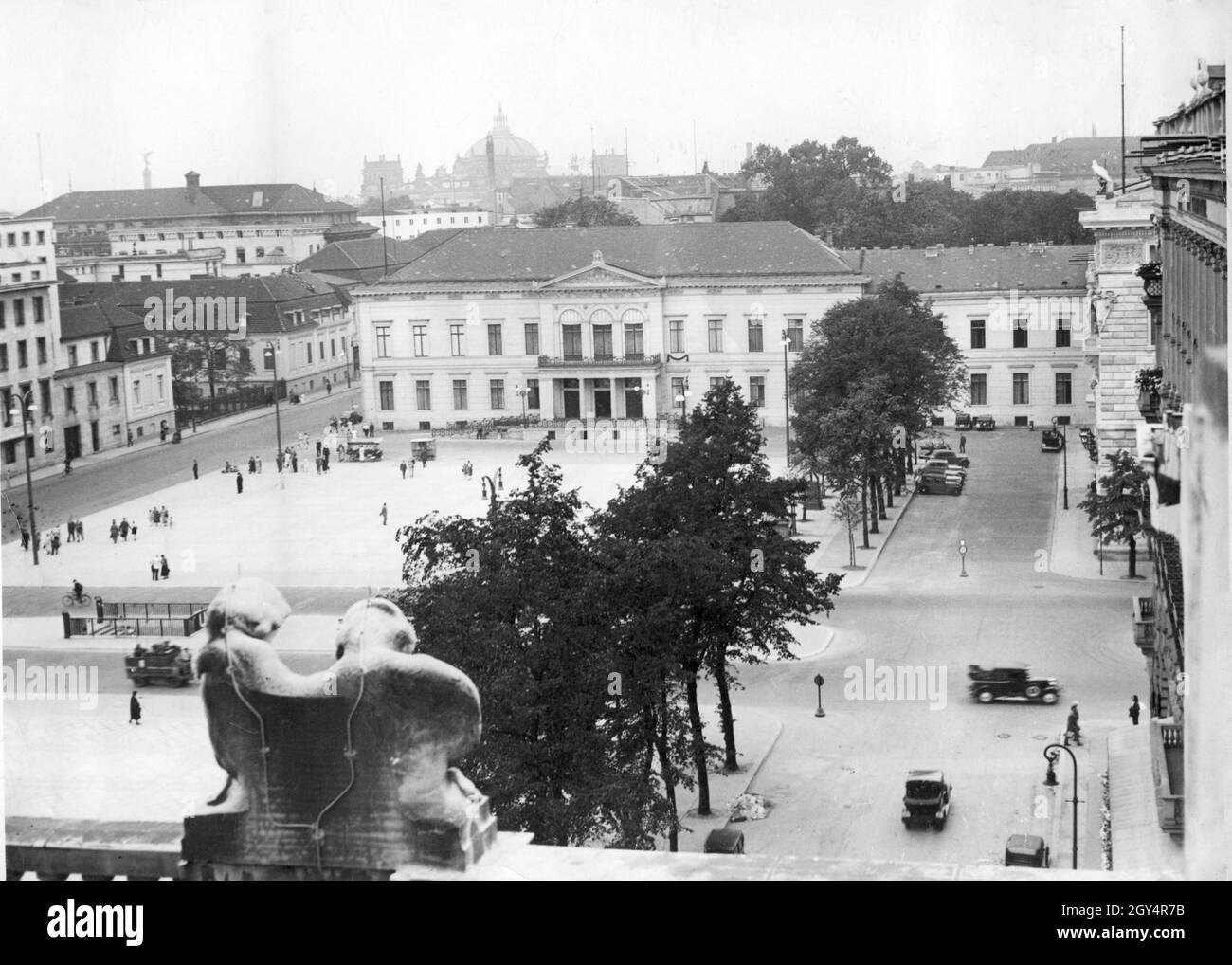 The photograph shows Wilhelmplatz in Berlin-Mitte on 24 July 1936. The ...