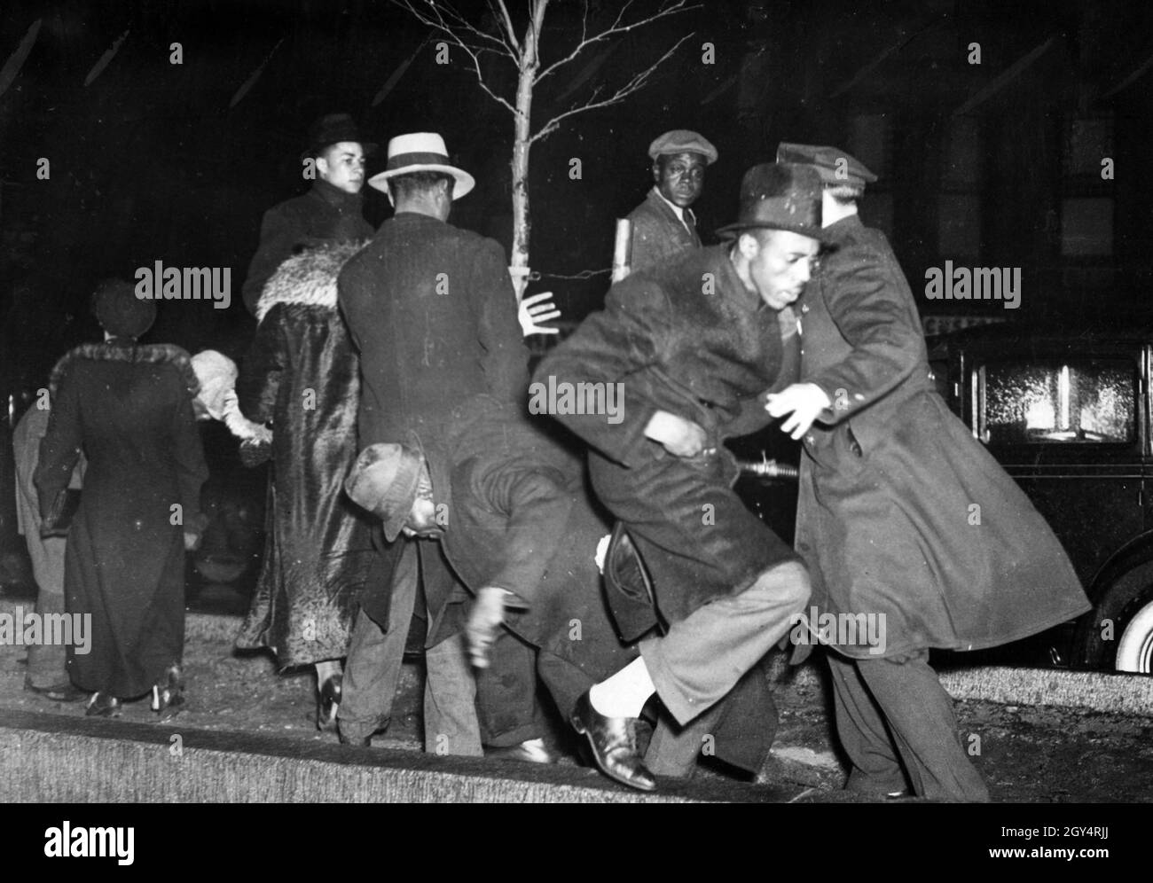 Lynching Black and White Stock Photos & Images - Alamy