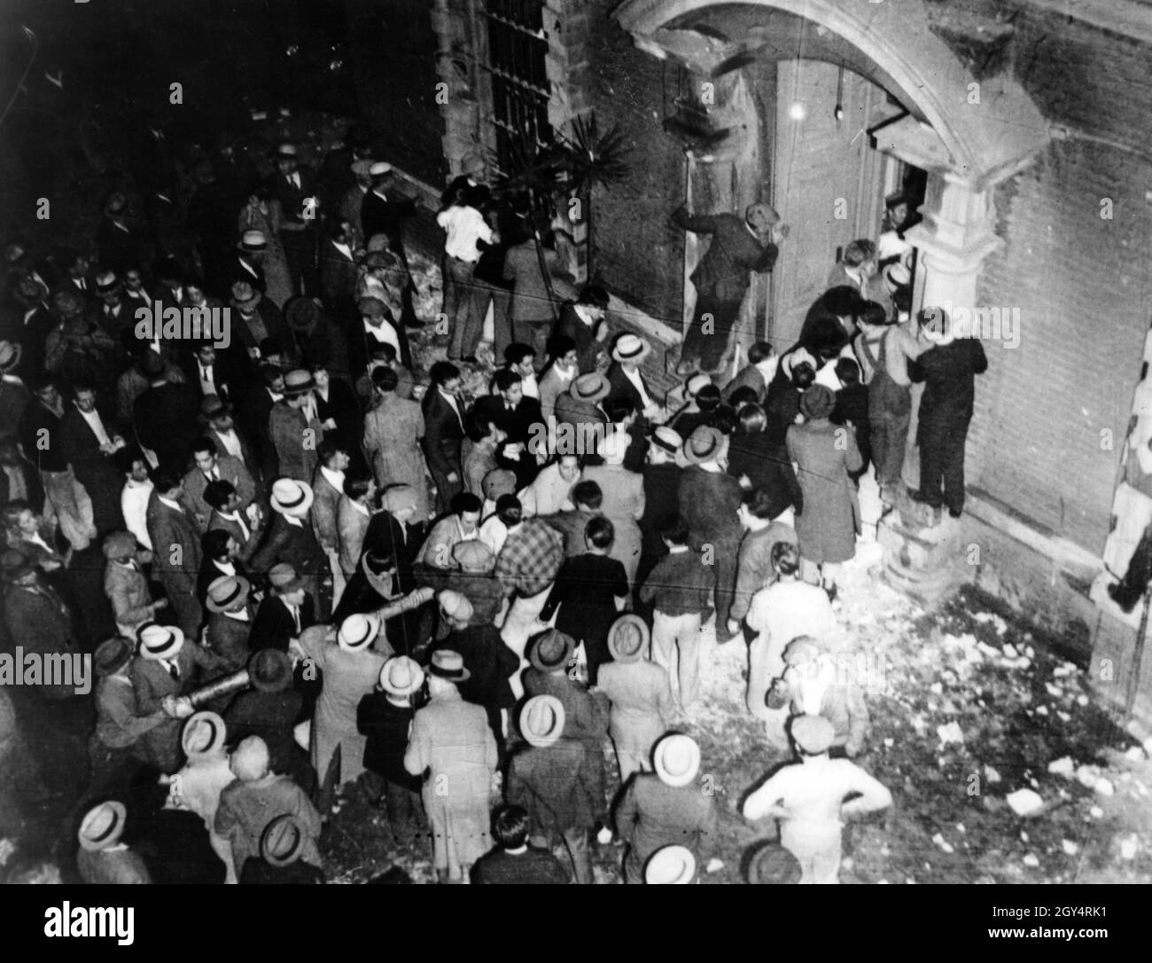 Lynching tree Black and White Stock Photos & Images - Alamy