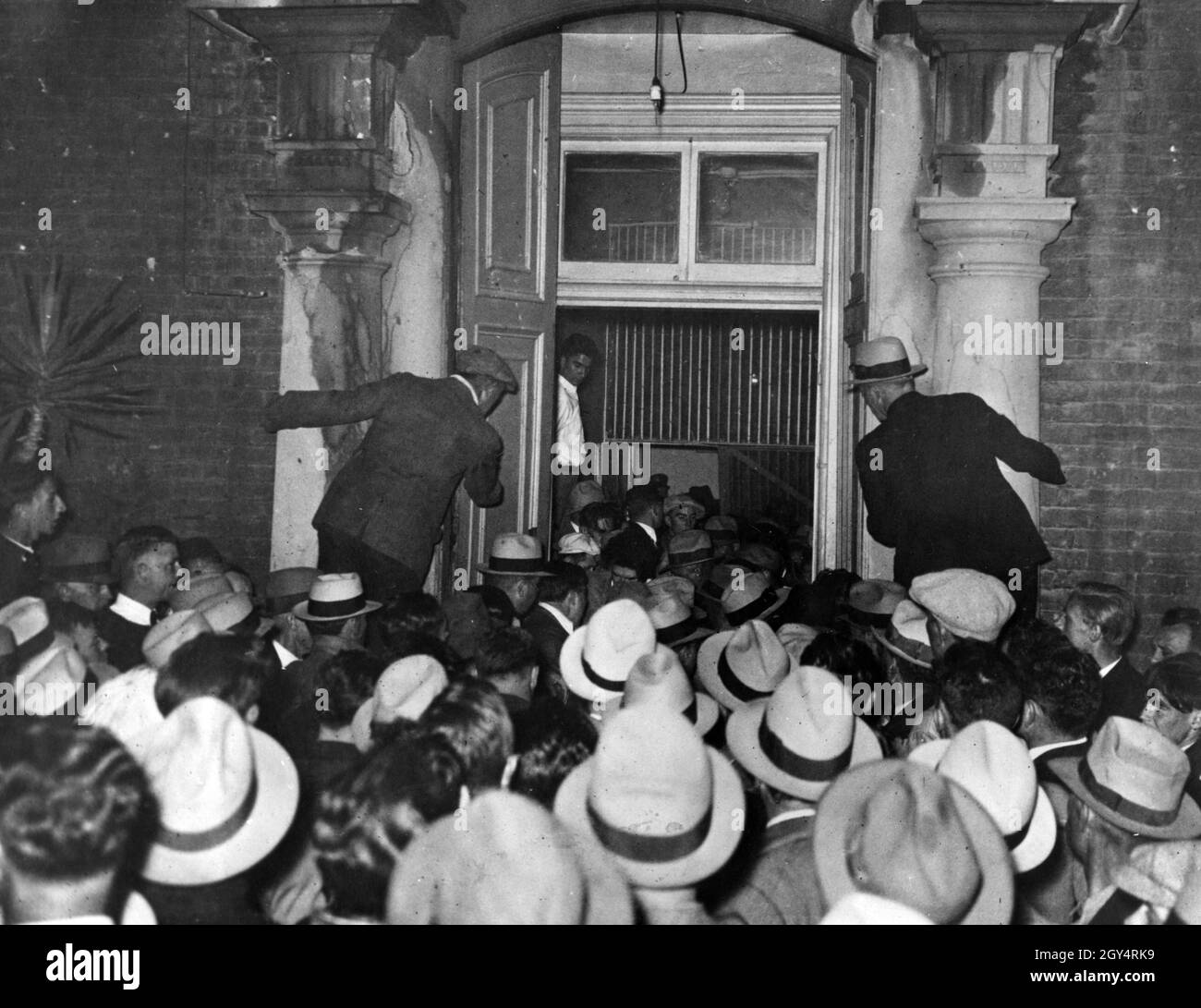 Lynch law california hi-res stock photography and images - Alamy