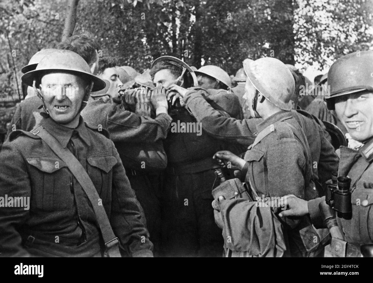 Captured british soldiers world war ii hi-res stock photography and ...