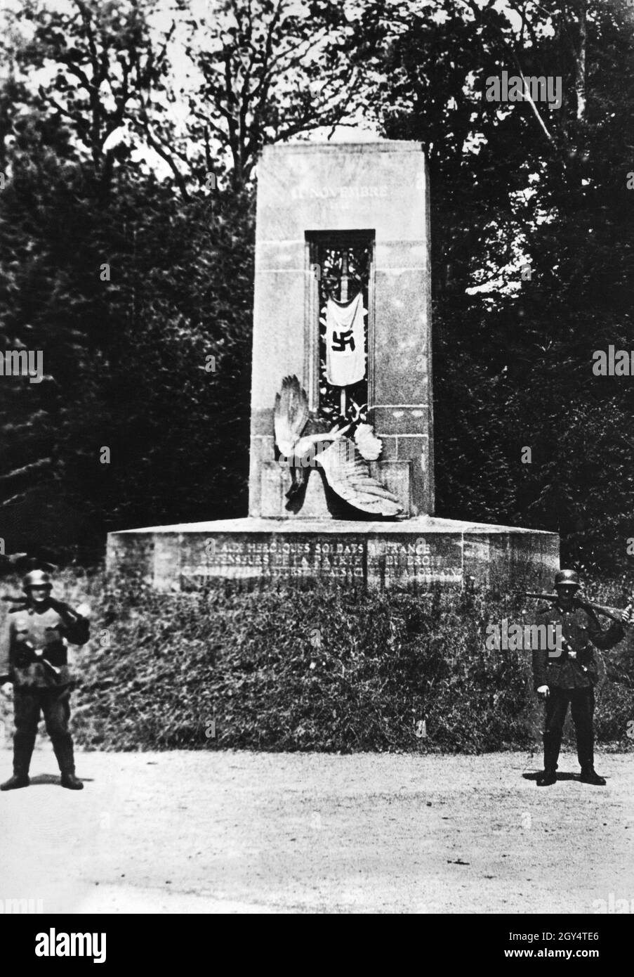 Armistice memorial compiegne Black and White Stock Photos & Images - Alamy