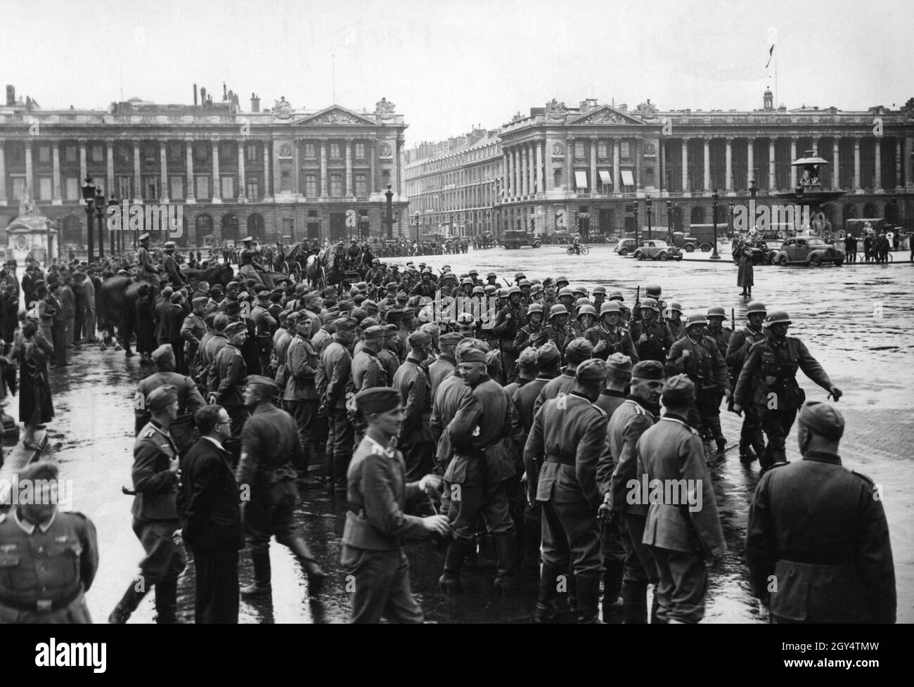 World War II: German Wehrmacht troops at a victory parade in occupied ...