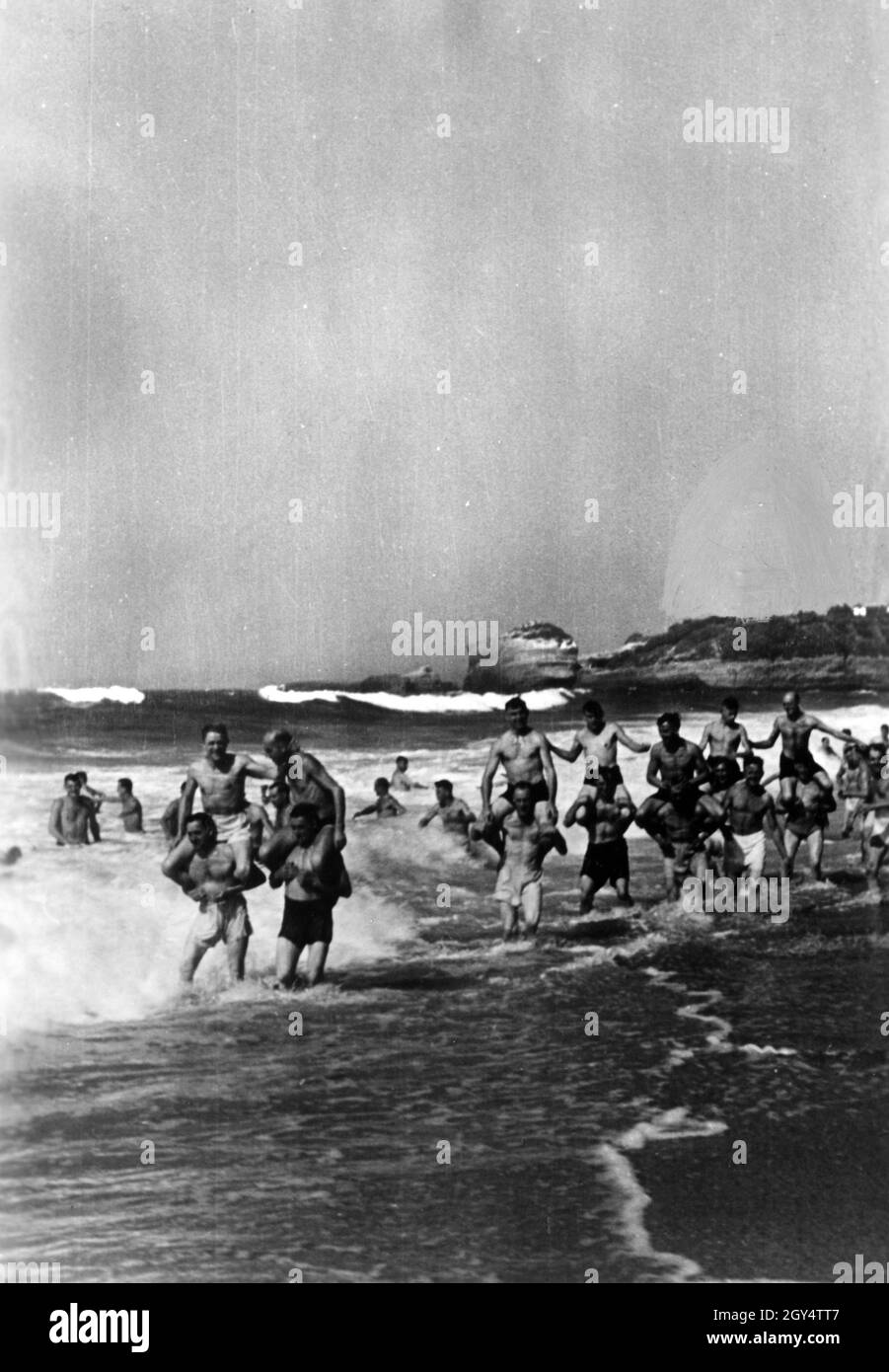 German occupation of france in 1942 hi-res stock photography and images ...