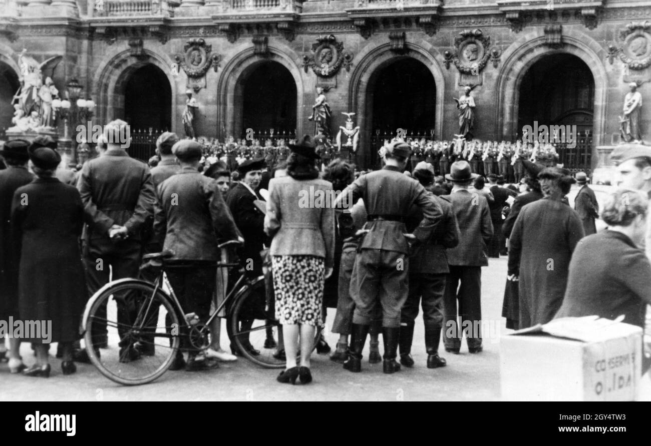 World War II: Military concert of the music corps of the German Air ...