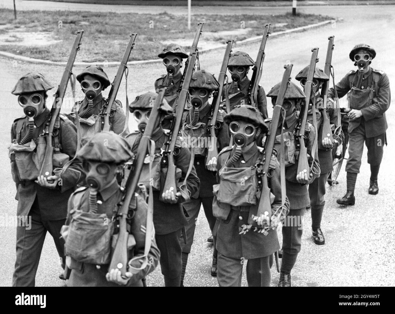 British troops wearing respirators during a training exercise in ...