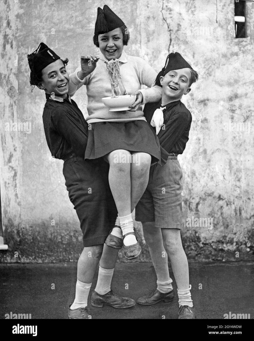 Opera nazionale balilla hi-res stock photography and images - Alamy