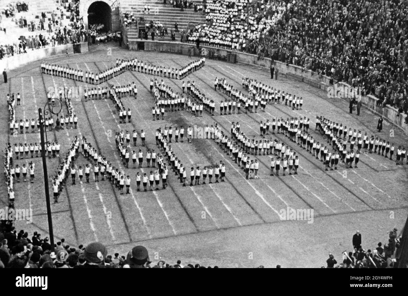 Opera nazionale balilla hi-res stock photography and images - Alamy