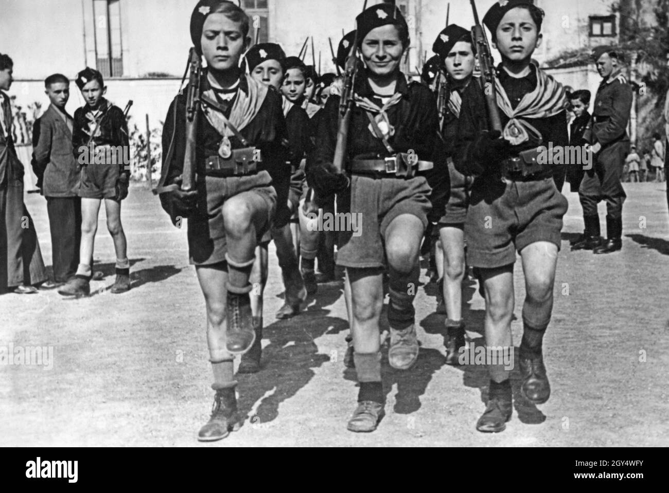 Passo romano Black and White Stock Photos & Images - Alamy