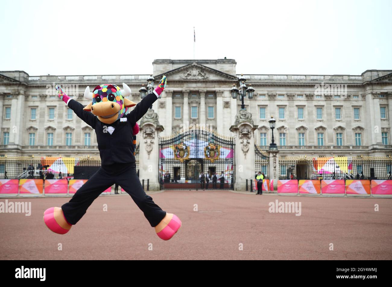 Perry mascot hi-res stock photography and images - Alamy