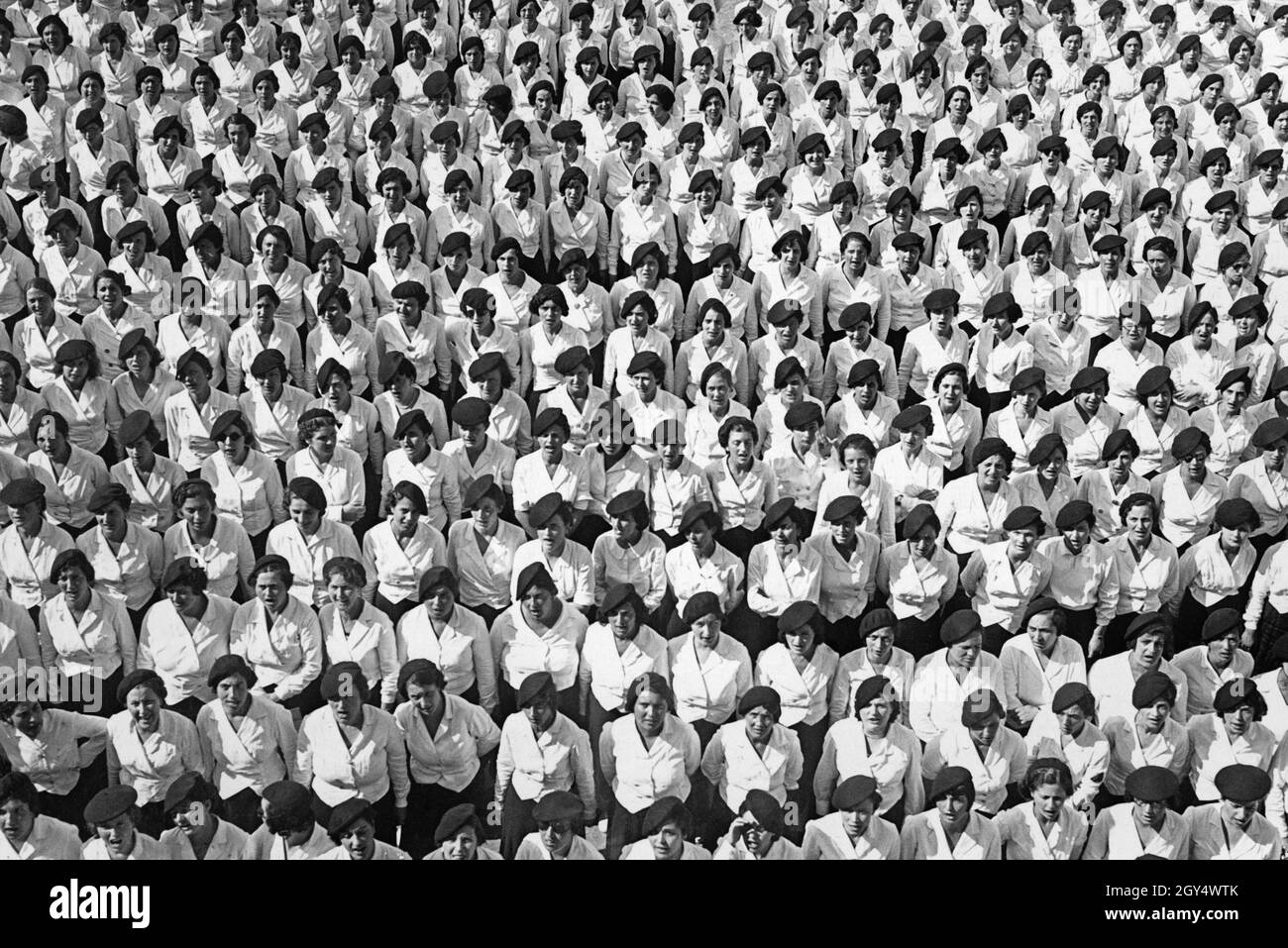 Wolf rome fascism hi-res stock photography and images - Alamy