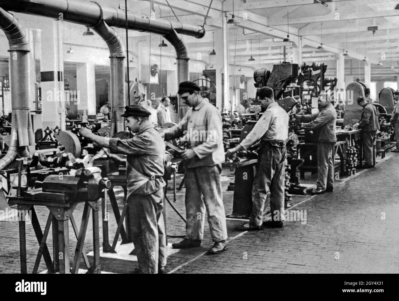 1930s industrial Black and White Stock Photos & Images - Alamy