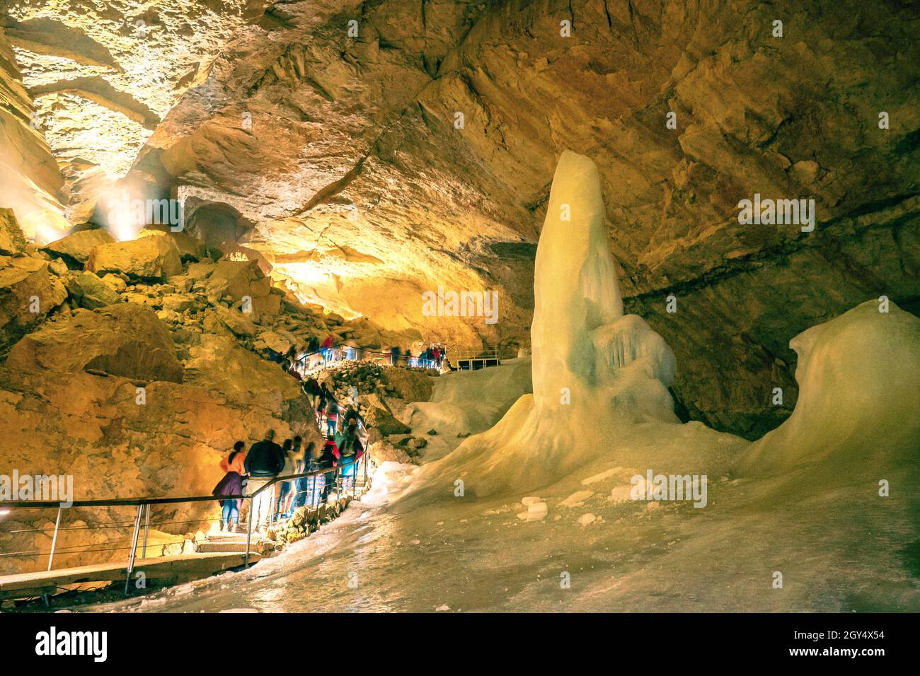 Massive ice formations and a tall iced pinnacle inside the Parzivaldom ...