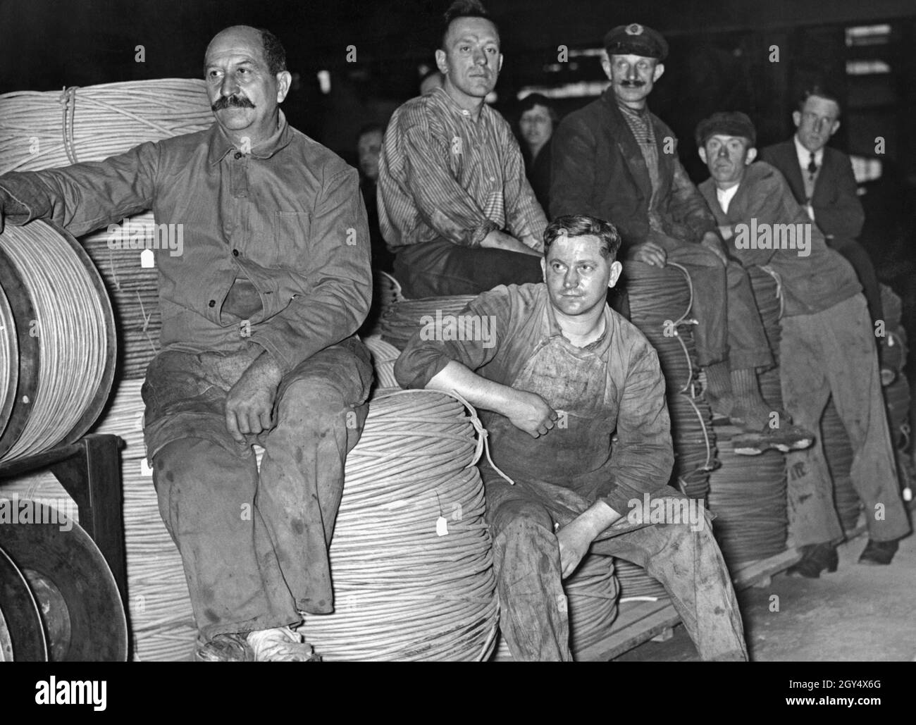 Factory workers at a reception for Adolf Hitler at AEG's Oberspree ...