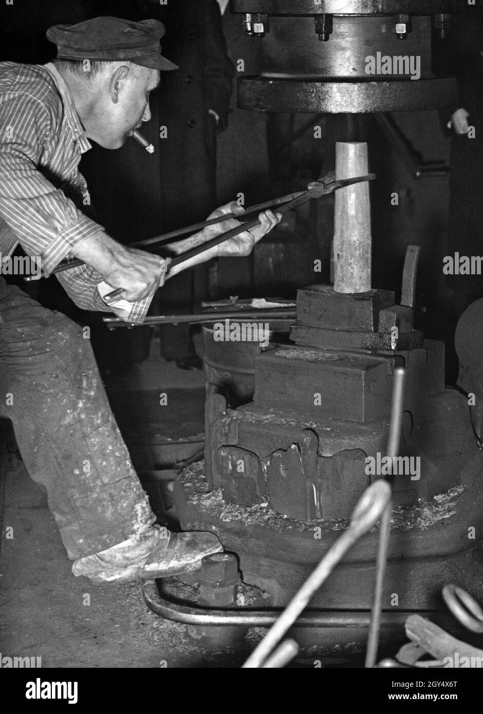 Press tour of the Mechanical Engineering Business Group through three ...