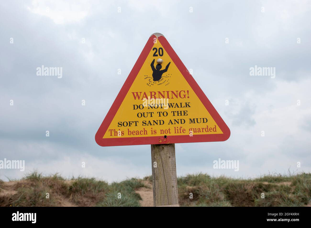 Sinking mud sign hi-res stock photography and images - Alamy