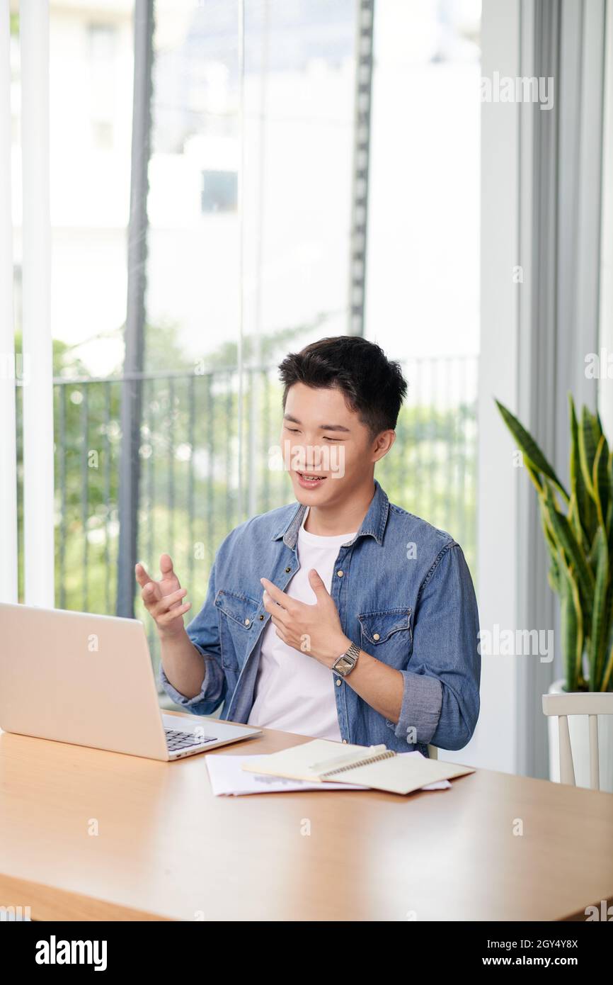 Heaving table hi-res stock photography and images - Alamy