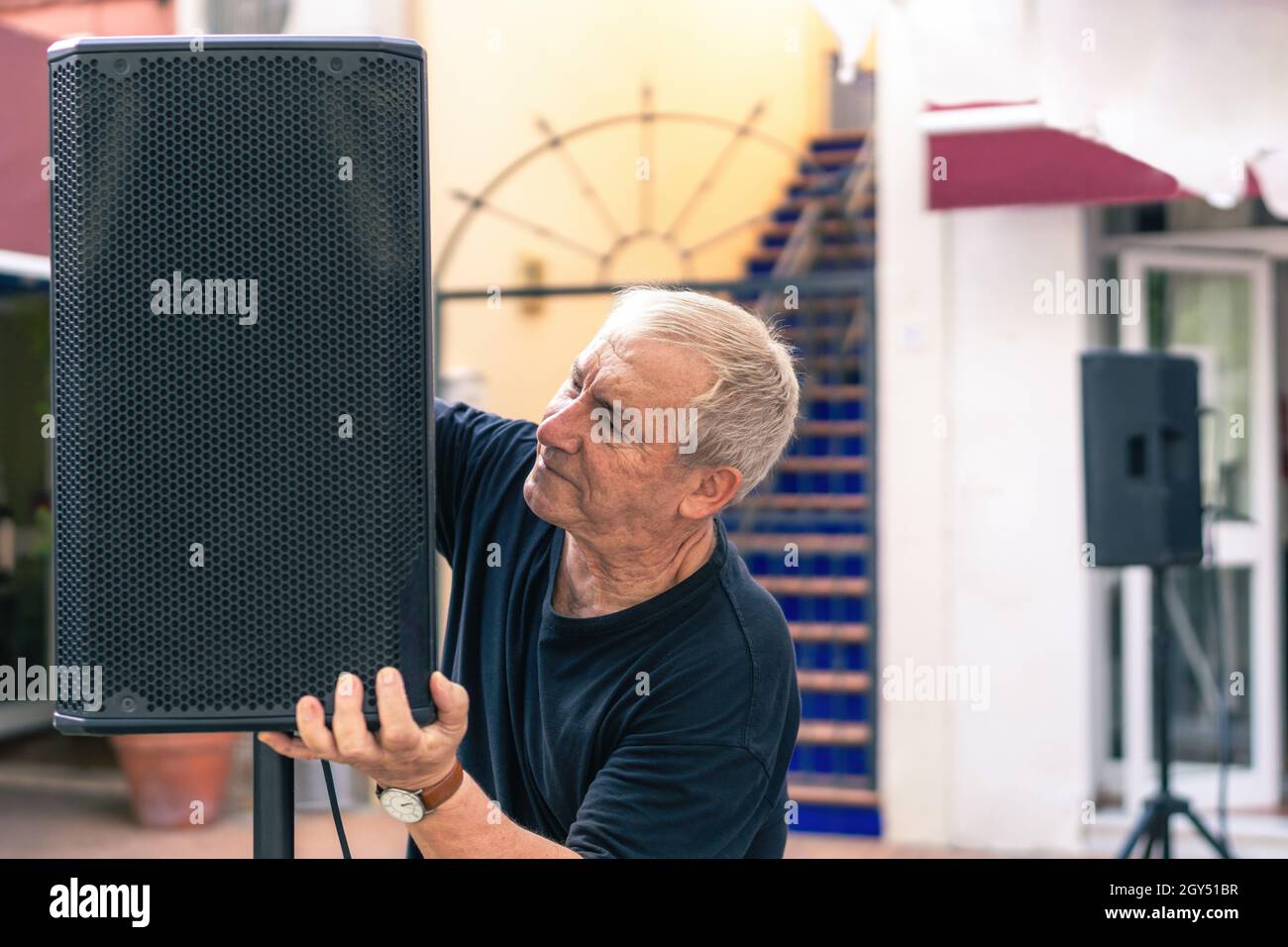 Concert stage set up hi-res stock photography and images - Alamy