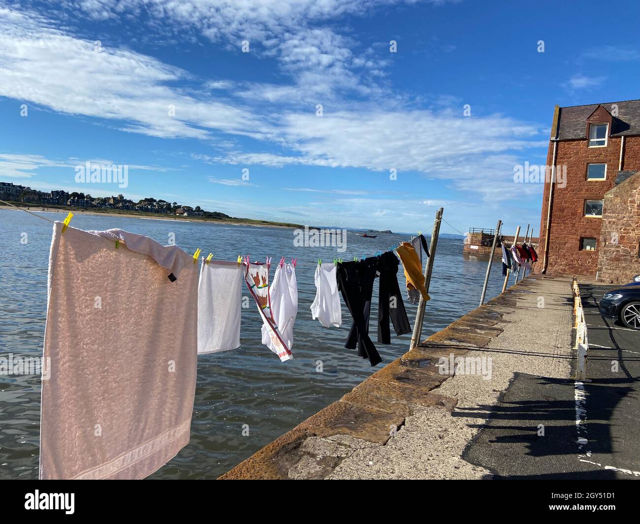 Washing on the line hi-res stock photography and images - Alamy