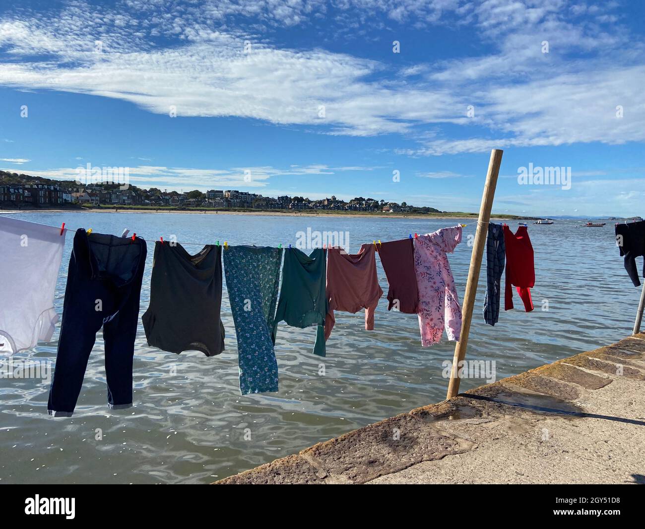 Washing on the line hi-res stock photography and images - Alamy