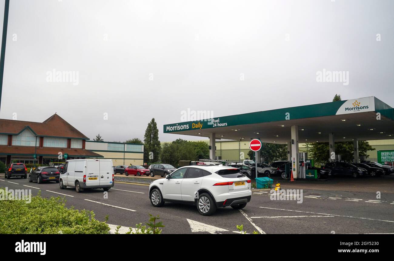 Morrisons petrol station 2021 hi-res stock photography and images - Alamy