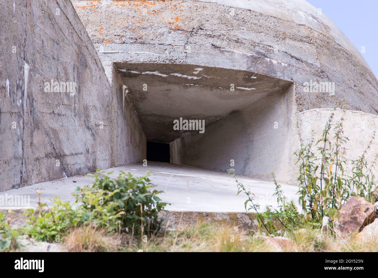 Old concrete bunker from wwii hi-res stock photography and images - Alamy