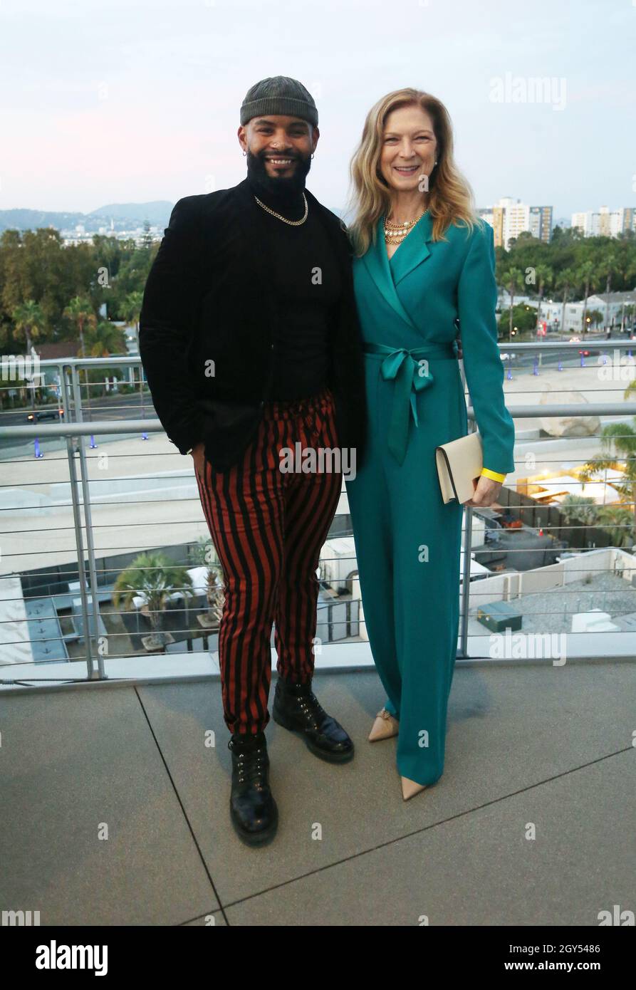 Los Angeles, Ca. 6th Oct, 2021. Shawn Finnie, Dawn Hudson, at the 2021 ...