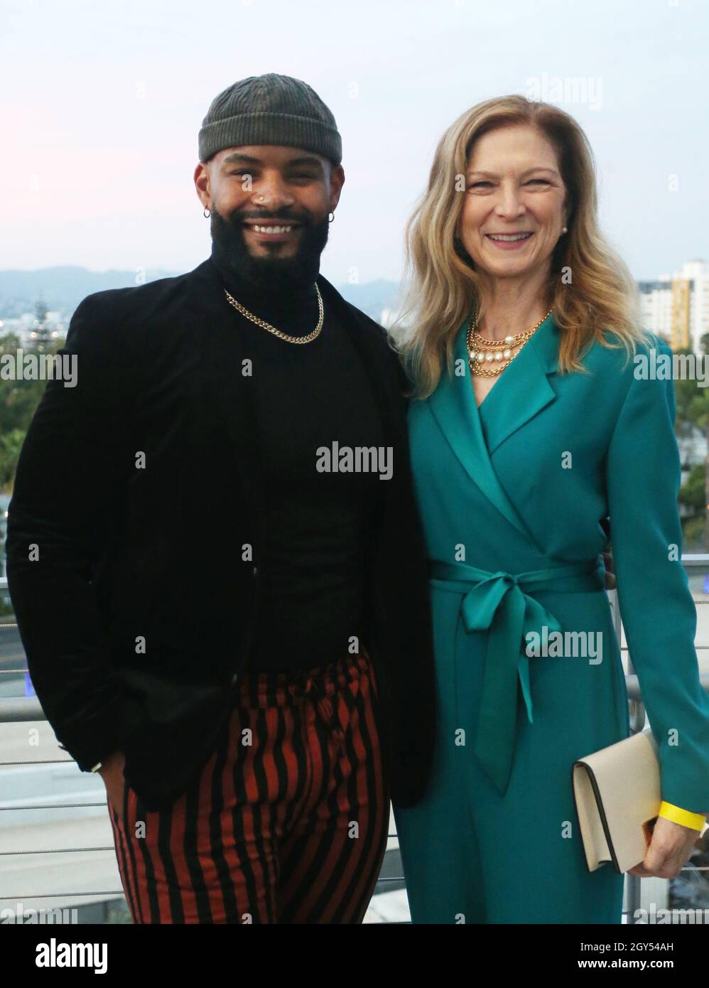 Los Angeles, Ca. 6th Oct, 2021. Shawn Finnie, Dawn Hudson, at the 2021 ...