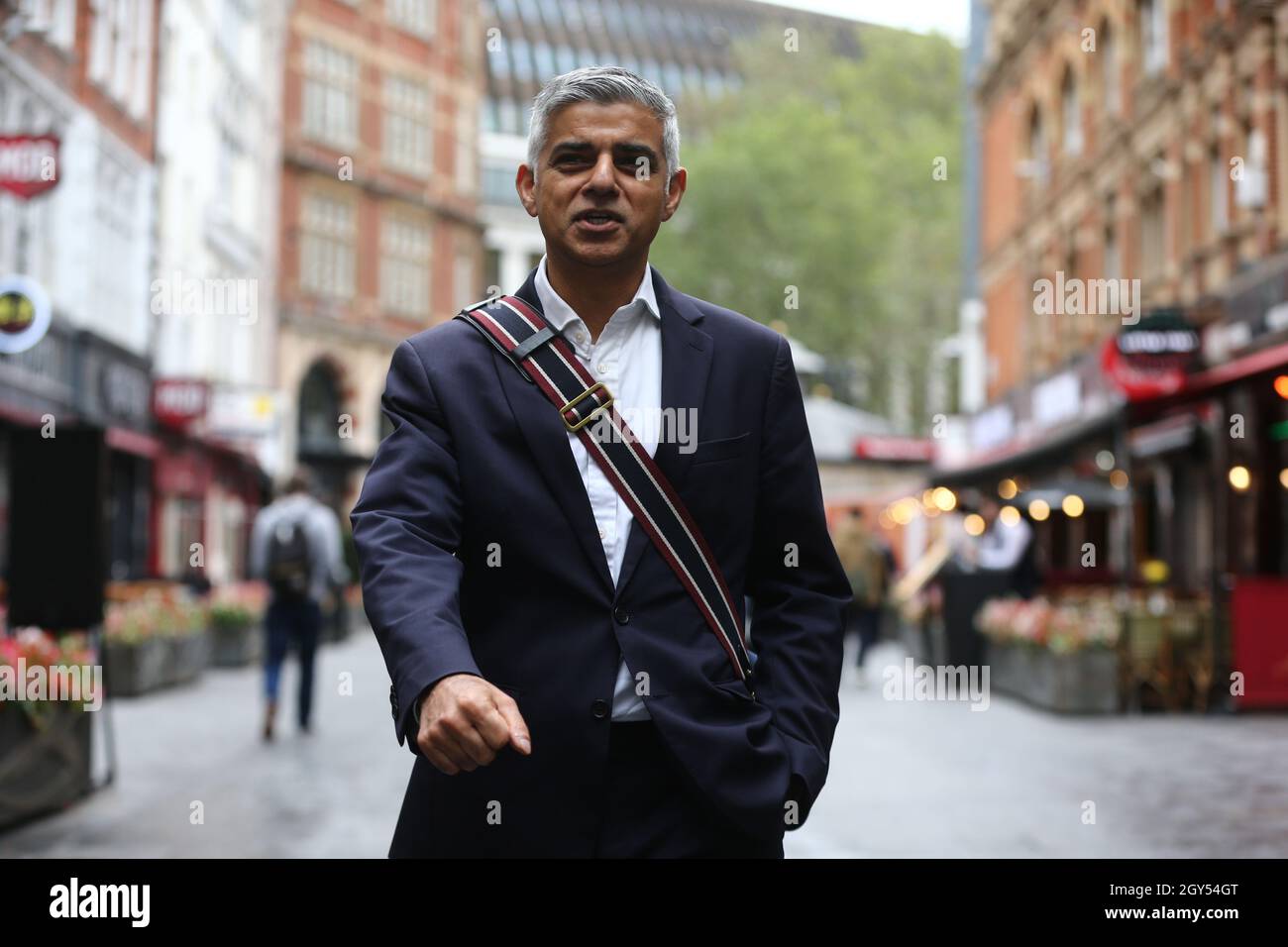 At lbc radio studios in leicester square hi-res stock photography and ...