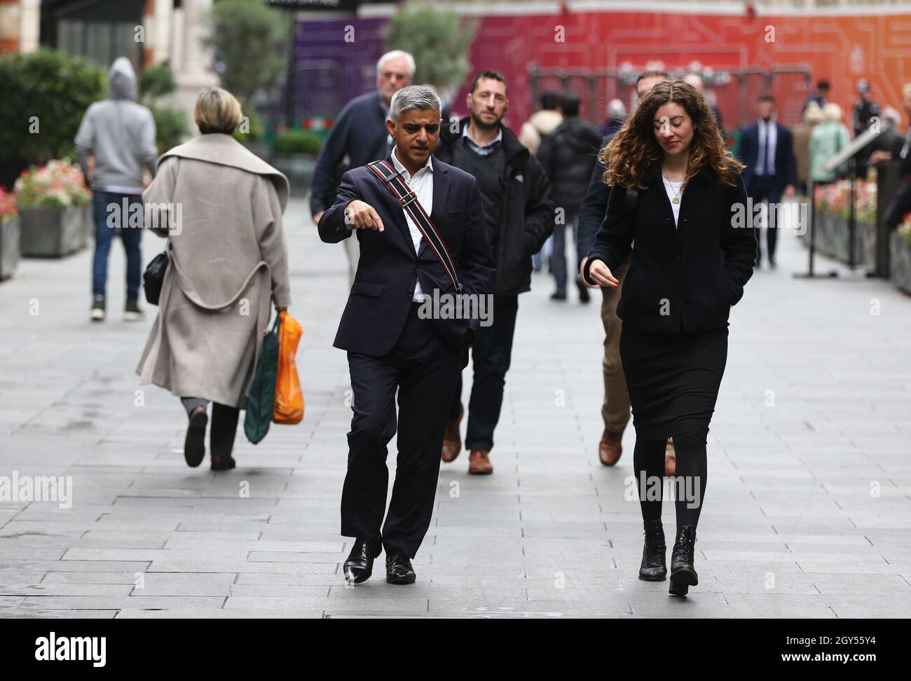At lbc radio studios in leicester square hi-res stock photography and ...