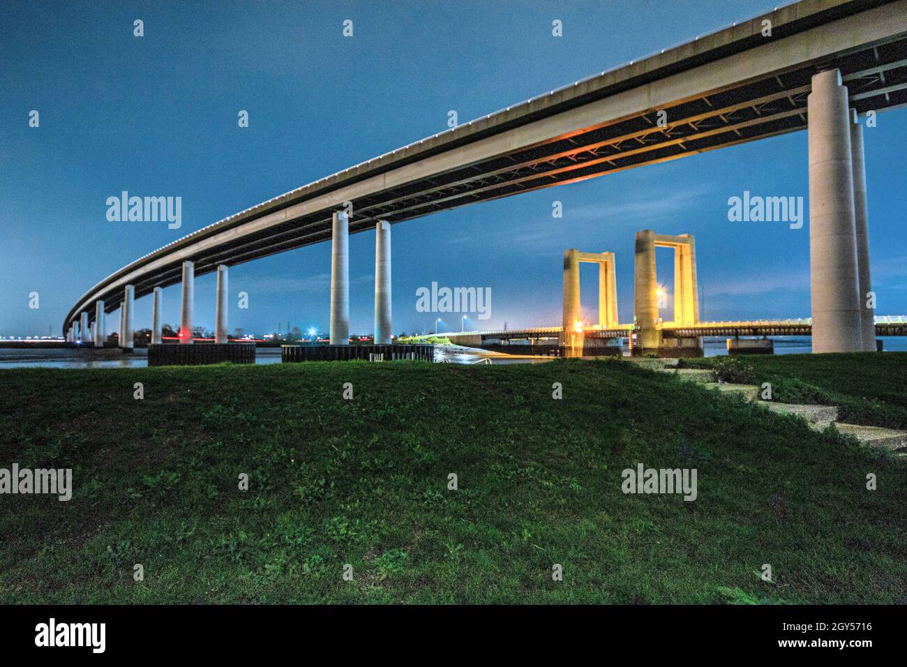 pictures of kingsferry bridge & cross the link from sheerness to ...