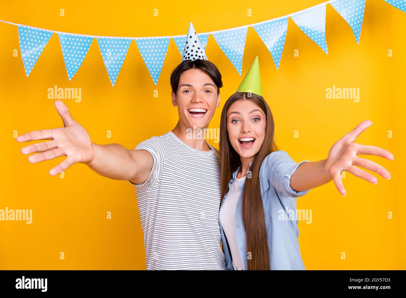 Portrait of attractive cheerful couple enjoying event celebratory ...