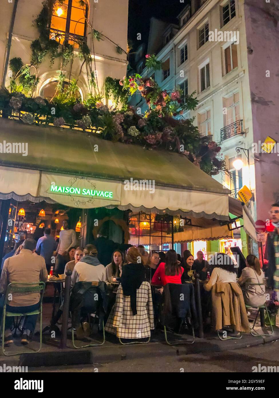 Paris, France, People Sharing Drinks on Terrace, Parisian Neighborhood ...