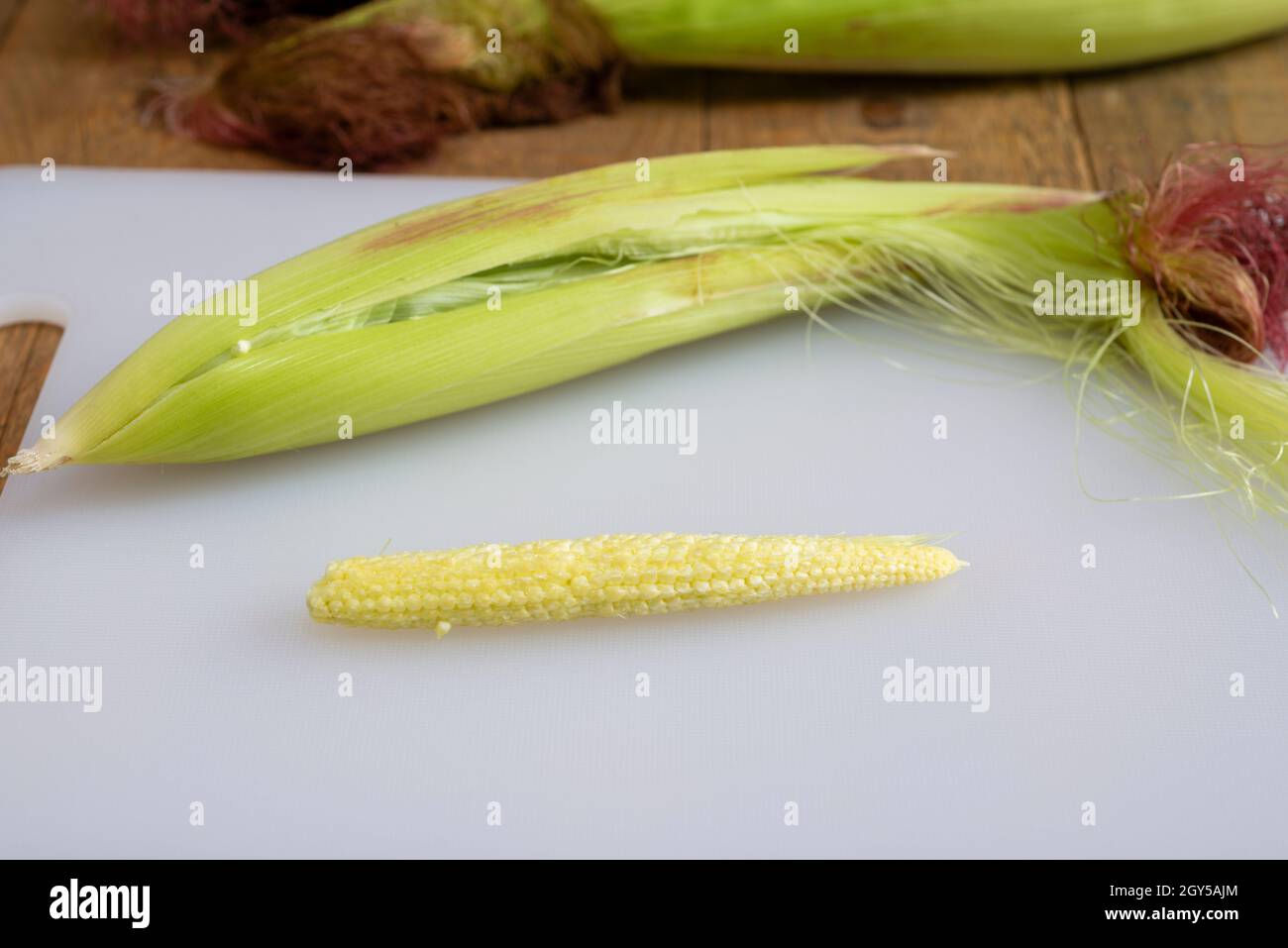 Sweetcorn minipop hi-res stock photography and images - Alamy