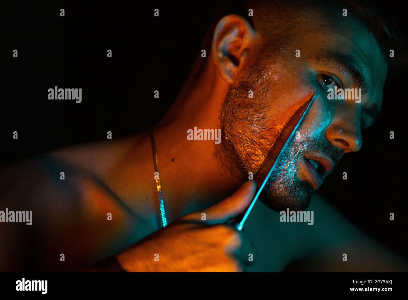 Facial treatment knife hi-res stock photography and images - Alamy