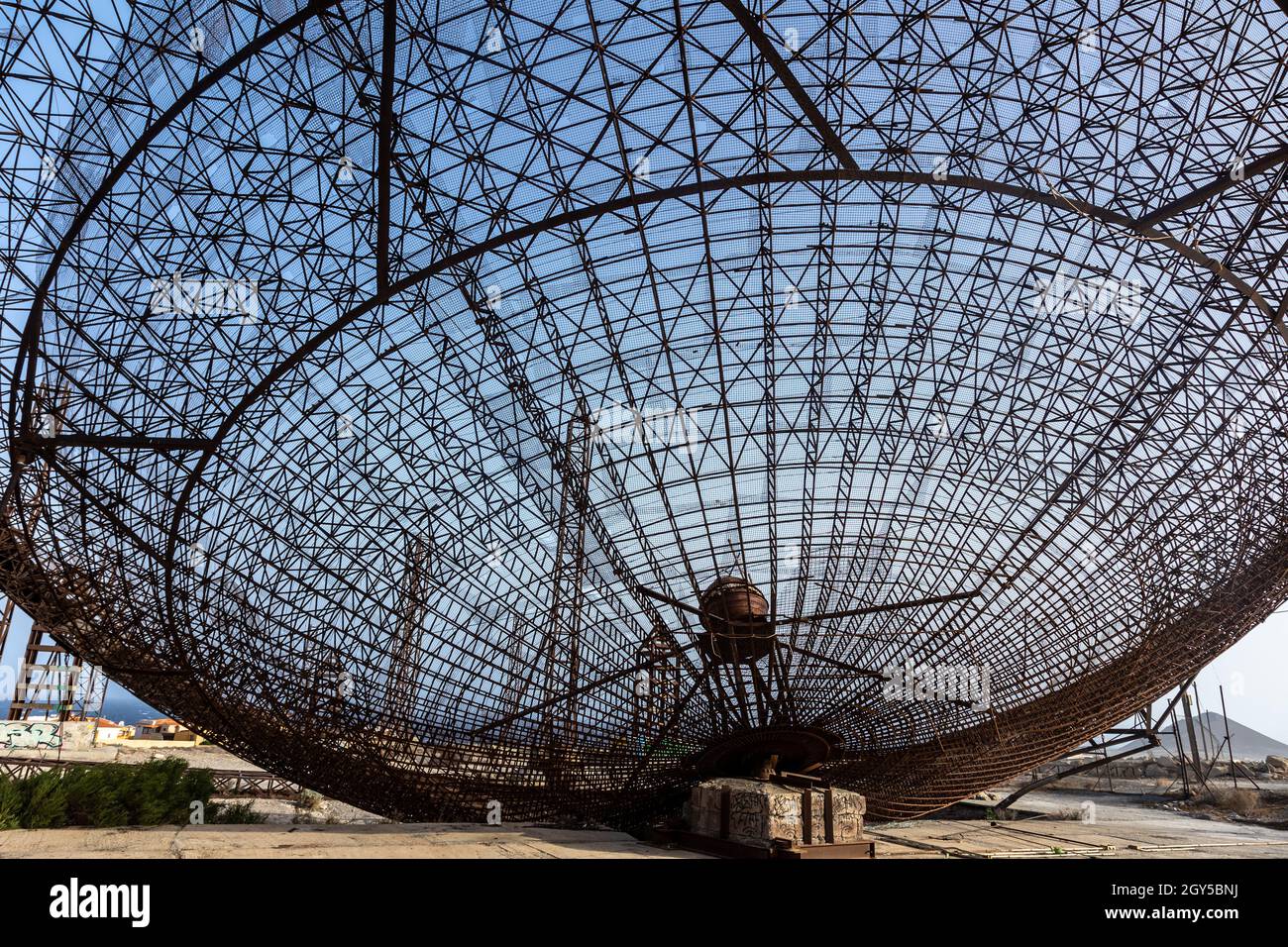 Large radio telescope, an antenna and radio receiver Stock Photo - Alamy