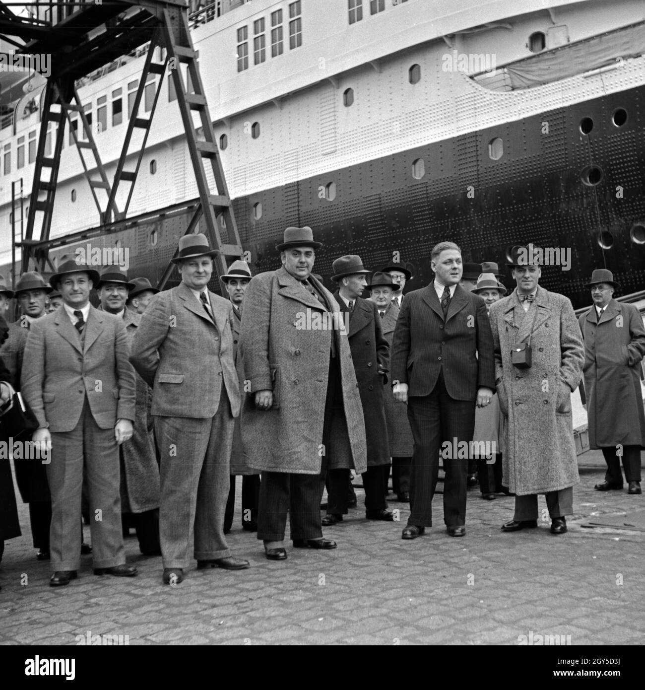 Ford factory 1930s hi-res stock photography and images - Alamy