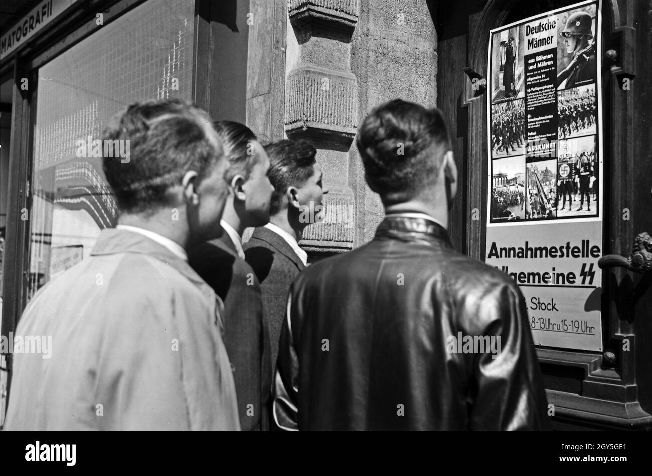 1930s deutsche werbung hi-res stock photography and images - Alamy