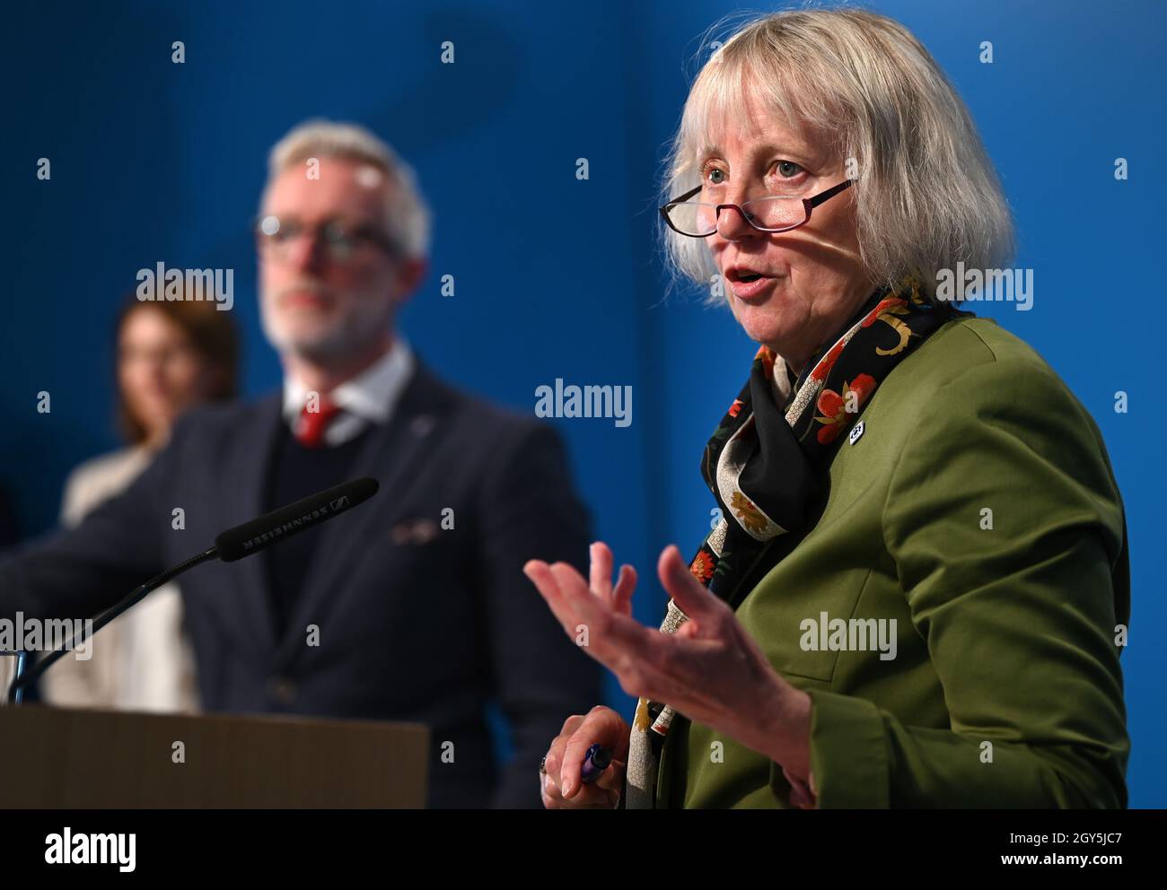 Doris culture hi-res stock photography and images - Alamy