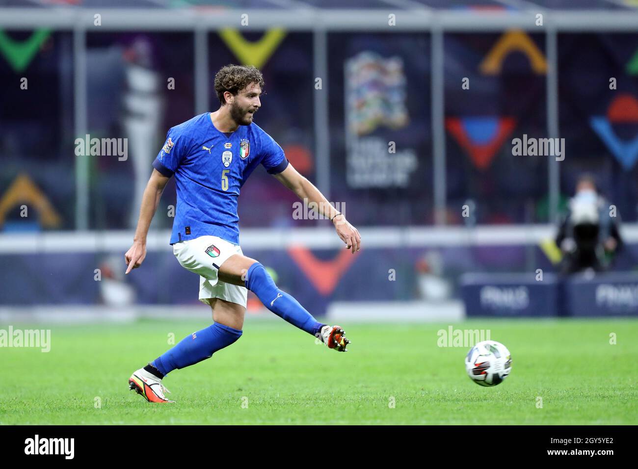 Manuel Locatelli of Italy controls the ball during the Uefa Nations ...