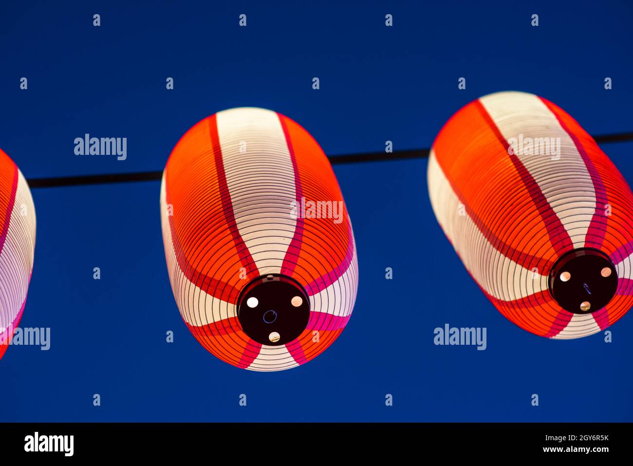 Japanesse letters in a yellow lantern at night Stock Photo - Alamy